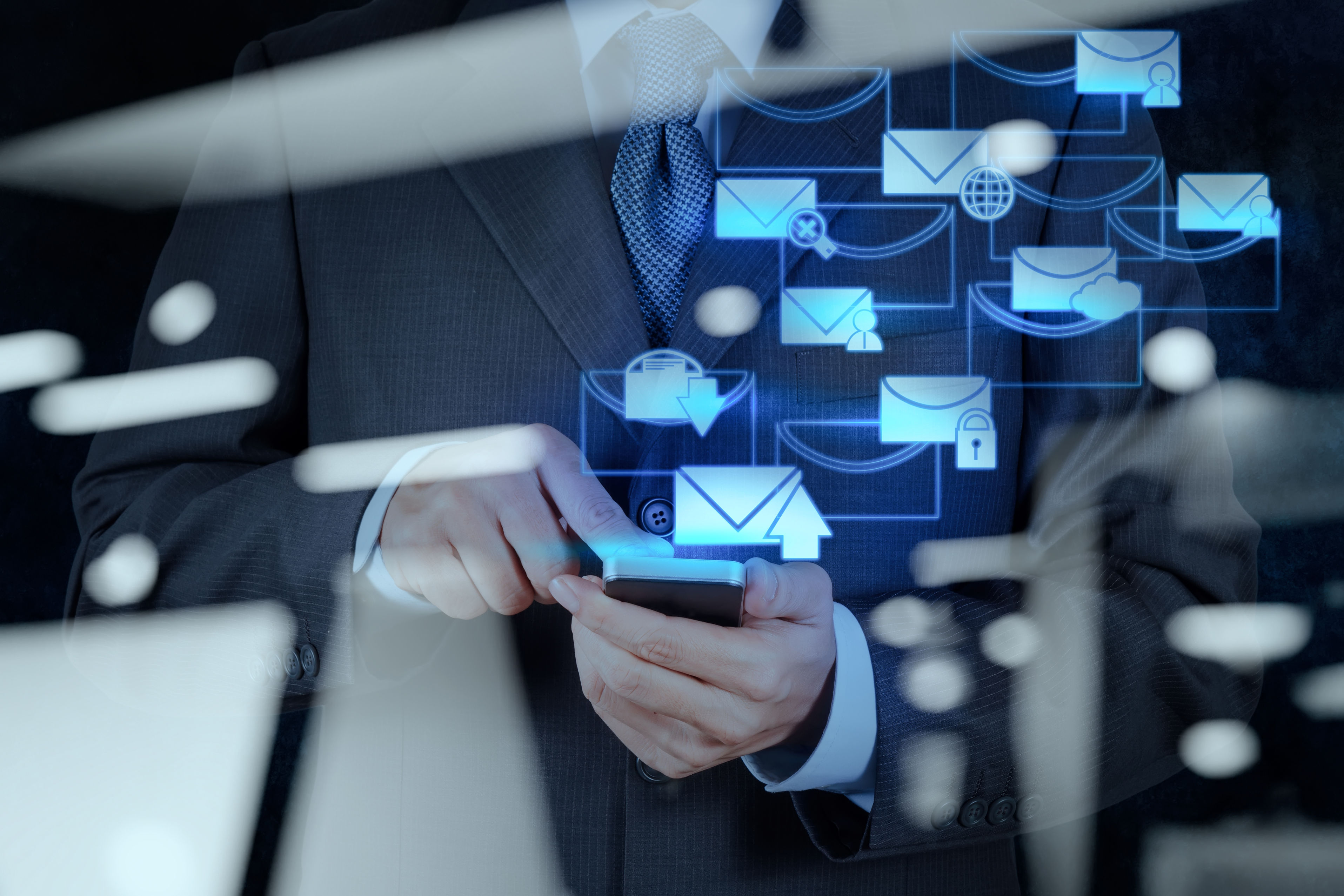 Why Your Mobile Strategy Should Go Beyond Email to Include Mass SMS ...